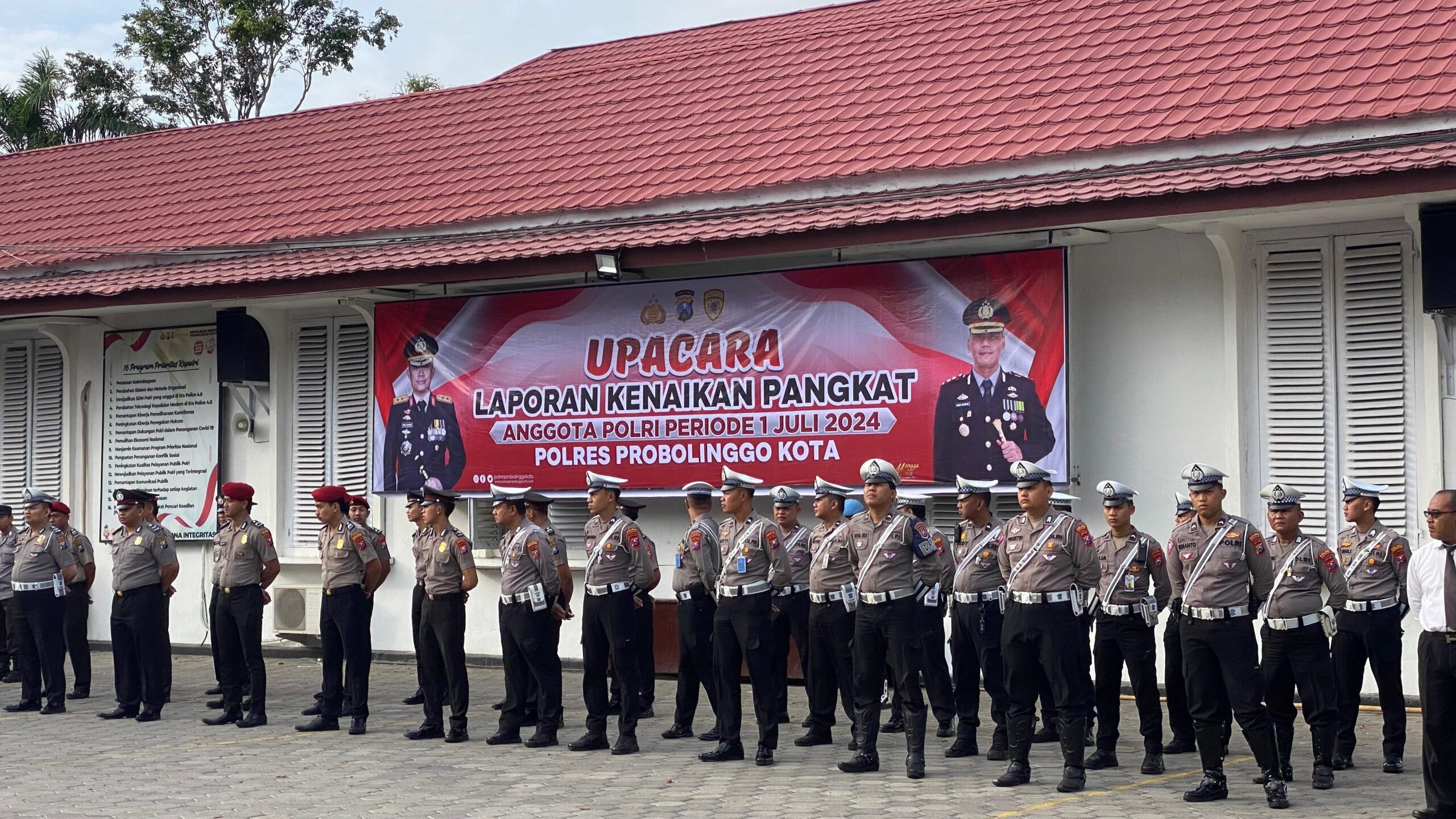Pimpin Upacara Kenaikan Pangkat 24 Anggota, Ini Kata Kapolres Probolinggo Kota - PENJURU.ID